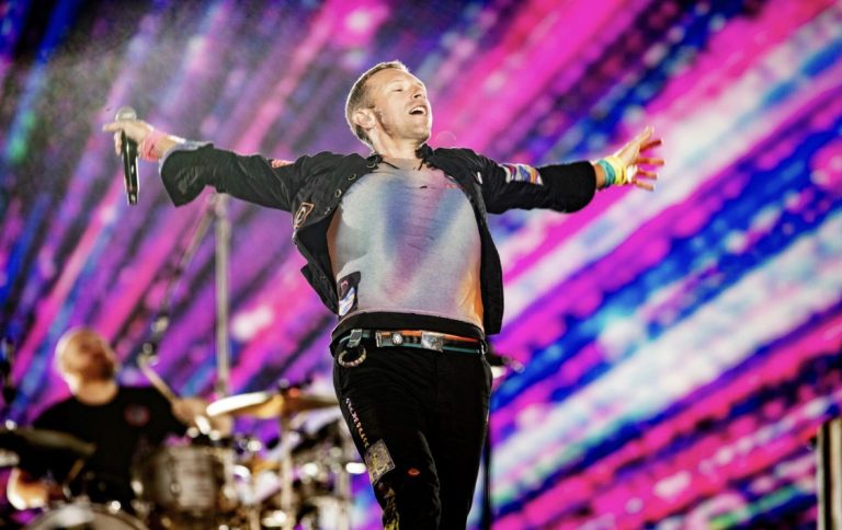 Coldplay premieres new song, "Good Feelings", live at Rome concert ...